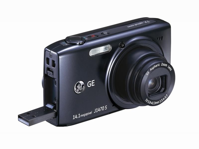 GE J1470S 14.1 Megapixel Digital Camera, 7X Optical Zoom, Panorama (Black)