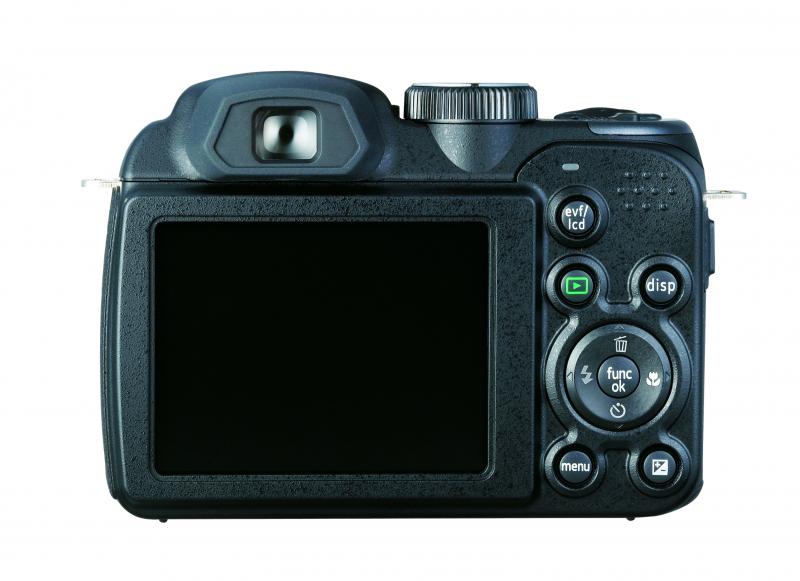 GE X500 16.0 megapixel digital camera 15X Optical zoom bundle (incl ...